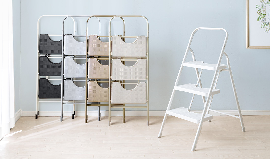 脚立（おしゃれ・3段・ステップ・折りたたみ・収納・インテリア・踏み台・シンプル・ホワイト） | 激安通販のイーサプライ EEX-KYA3WH